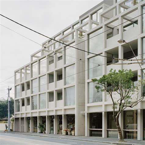 Industrial Warehouses Inform Bruce Street Office Block By Carr