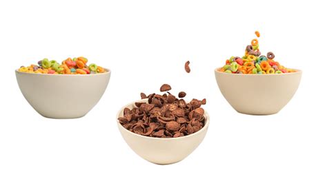 아침 아침 식사를위한 다채로운 시리얼 상자 흰 그릇에 떨어지는 옥수수 조각 움직임 개체 그룹에 대한 스톡 사진 및 기타 이미지 개체 그룹 건강한 생활방식 건강한