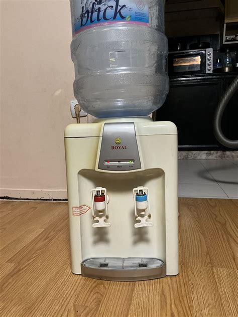 Диспенсър за вода гр София Бъкстон • Olx Bg