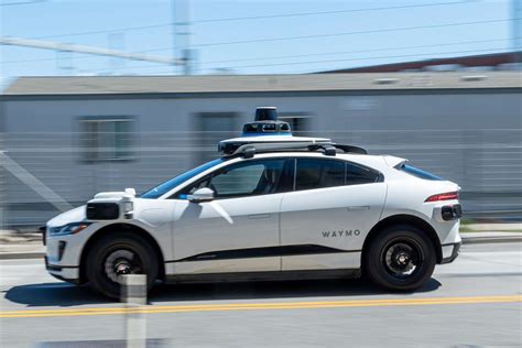 Alphabets Waymo And Gms Cruise Win Approval To Expand Robotaxi