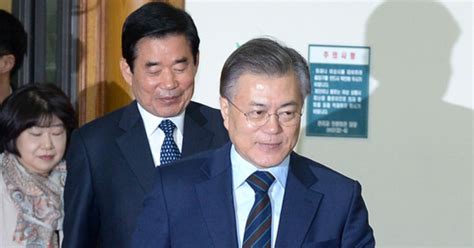 朴 불복 시사에文·李 헌법 모욕 安 대연정