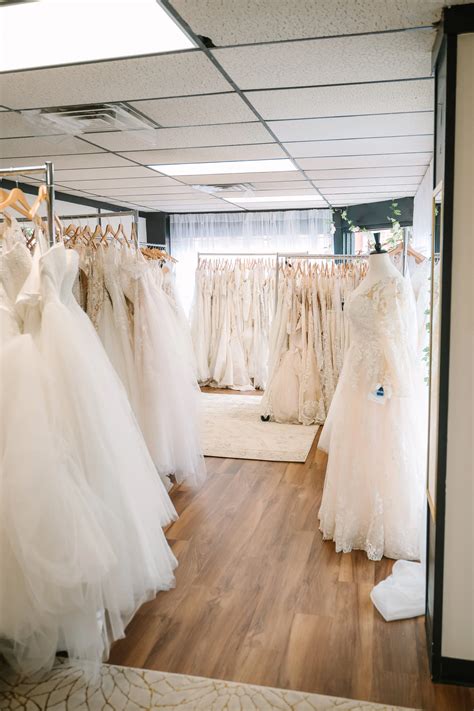 Wedding Dress Consignment Store 60 Photos