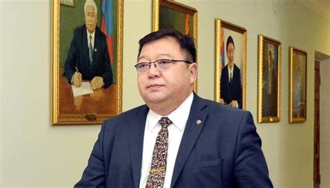 С ЭРДЭНЭ АСАР ИХ ЛУЙВРЫН ЭСРЭГ ХҮЧИН МӨХӨСДСӨН Ч ҮЗЭЛ САНААНДАА ҮНЭНЧ ҮЛДЭЖ ЧАДСАНДАА БАХАРХАХ