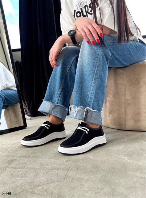 Код 8999 🍃туфлі лофери на шнурівці натуральний замш чорні — ціна 2320 грн у каталозі Лофери