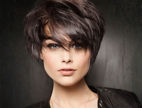 Dramático Ir A Buscar Cambios De Cortes De Cabello Pelo Corto Mujer