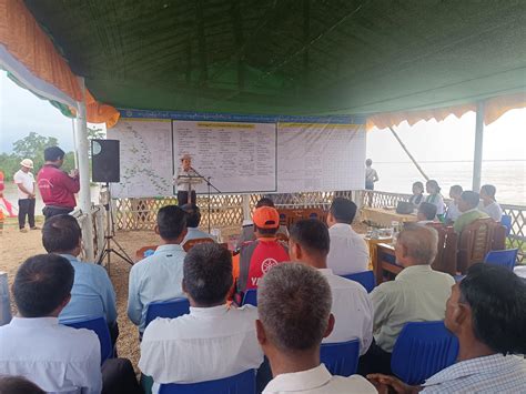 ဧရာဝတီတိုင်းဒေသကြီးအစိုးရအဖွဲ့ဝန်ကြီးချုပ် ဦးတင်မောင်ဝင်း ဟင်္သာတမြို့