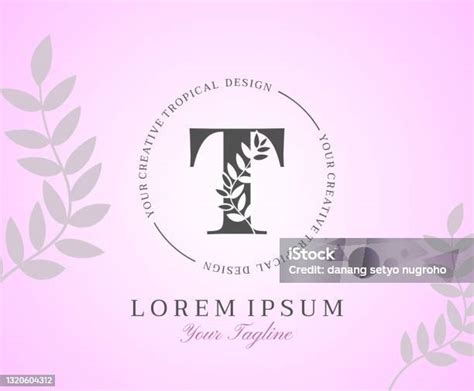 여성스러운 레터 T 로고와 자연 잎 텍스처 디자인 로고 아이콘 크리에이티브 뷰티 알파벳 뷰티 네이처 로고 템플릿 0명에 대한 스톡 벡터 아트 및 기타 이미지 Istock