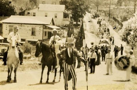 22 Rare Photographs Capture 4th Of July Celebrations Across The United