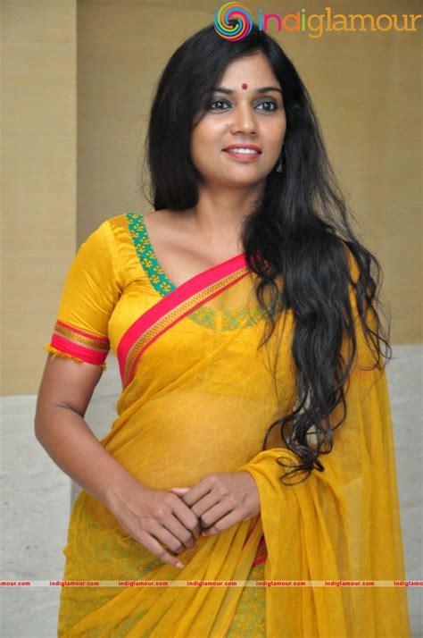 Usha Jadhav Actress Hd Photosimagespics And Stills 423825