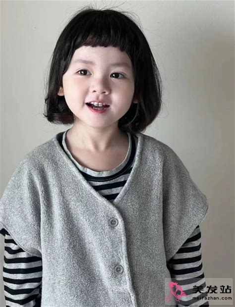 小女孩好看发型范本 短发长发都可pick 儿童发型 美发站