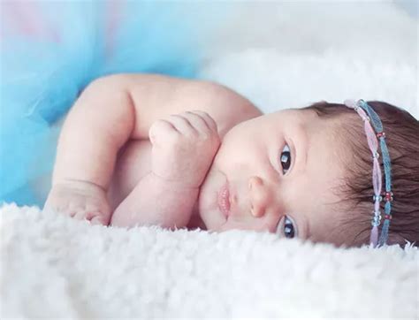 عکس نوزاد خندان با کیفیت گرافیک با طعم تربچه