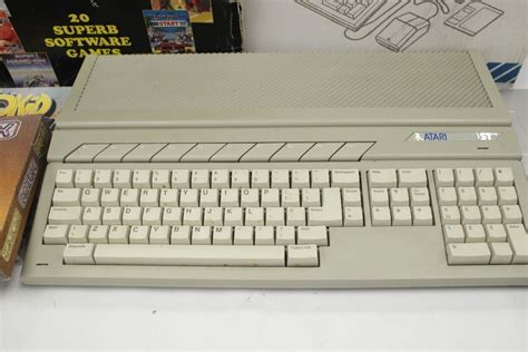 Atari 520st Vintage Retro Personal Computer Boxed W Accessories C72