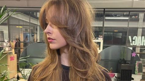 The Newest Take On The Shag Hairstyle Trend Reaches Back To The 90s