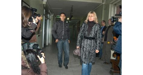 Футболът минава на граждански договори