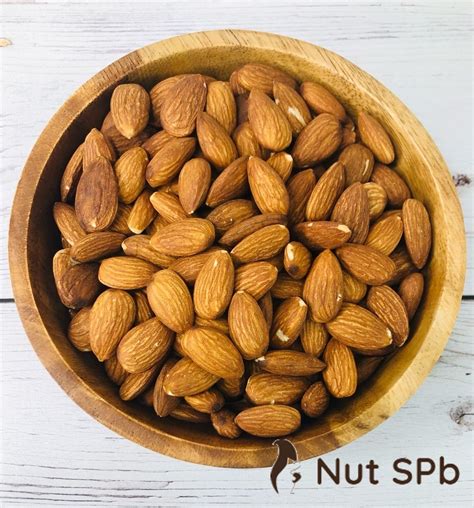 Миндаль очищенный жареный Морепродукты и рыба купить с доставкой в СПб