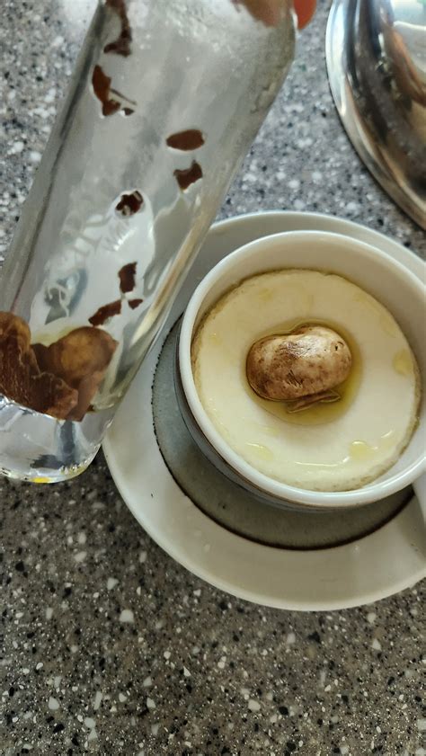 트러플 차완무시 일본식 계란찜에 트러플 오일