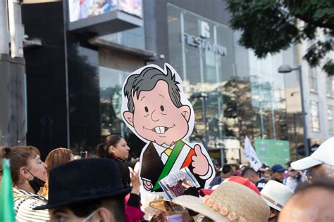 ¿por Qué Se Prohibió El Uso De La Caricatura De Amlito” Visor Empresarial