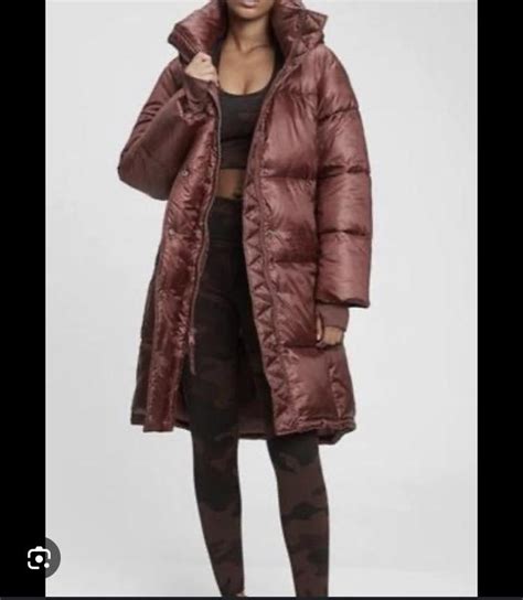 Пуховик Gap — ціна 5000 грн у каталозі Пуховики Купити жіночі речі за доступною ціною на Шафі