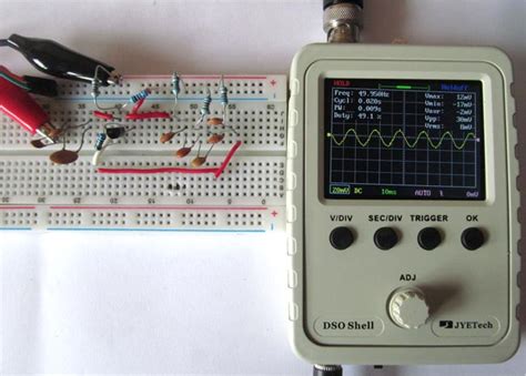 Simple Sine Wave Generator Circuit Using Transistor
