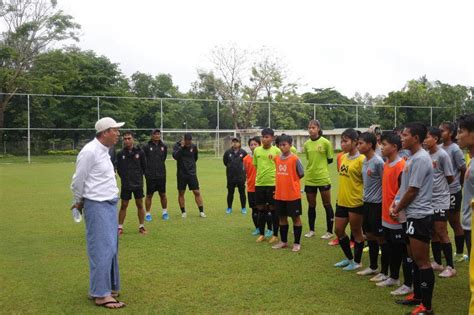 Myanmar မြန်မာ့လက်ရွေးစင် အမျိုးသမီး အသင်း Facebook