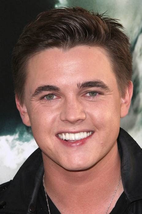 Jesse Mccartney Height Weight Body Statistics Biography Healthy Celeb