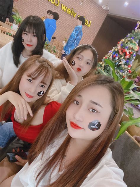 G I Xinh Ua Nhau Check In S C T I Ng Y H I Li N Qu N Mobile C Ng Ng N Th N Y B O Sao