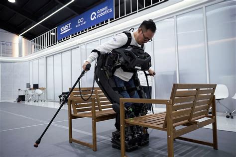South Korean Team Develops ‘iron Man Robot That Helps Paraplegics Walk
