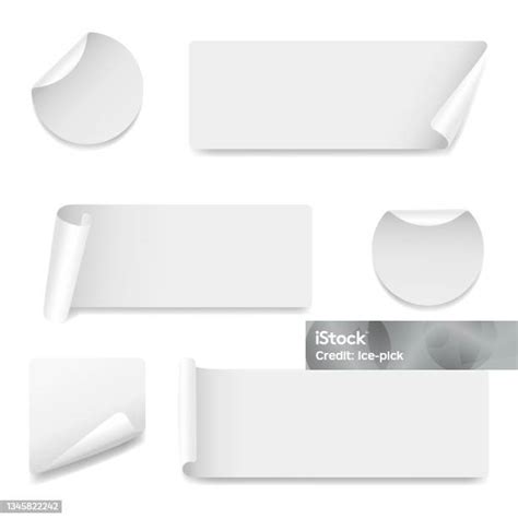 흰색 배경에 분리 된 말린 모서리와 다른 모양의 벡터 흰색 종이 스티커 세트 둥근 리본 정사각형 직사각형 모양 0명에 대한 스톡 벡터 아트 및 기타 이미지 Istock