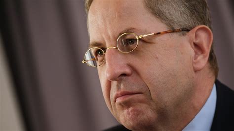 Бивш шеф на контраразузнаването прави нова партия в Германия Съюз на