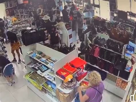 ТОДРУУЛГА Гаднын жуулчин Монголд хулгай хийж байна гэх мэдээлэлтэй холбоотой гомдол мэдээлэл