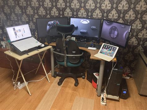 오래된 나의 데스크탑 트리플 모니터사용 데스크셋업 퀘이사존 Quasarzone