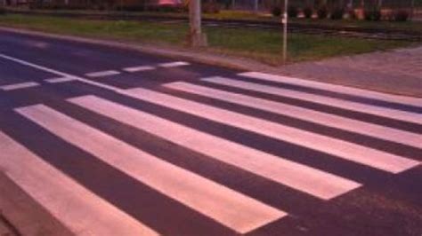 Шофьор блъсна пешеходка и избяга Новини бг