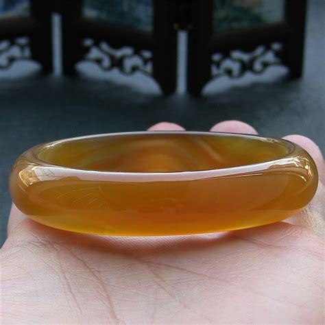 玛瑙手镯需要泡水吗玛瑙手镯用什么水泡玛瑙要不要泡水第2页大山谷图库