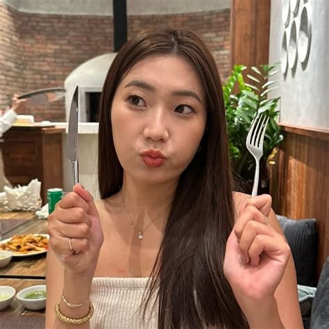 Xuan Xuan06304 • Threads Say More