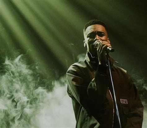 Giveon 🤍 Male Artist Celebrity Crush Singer