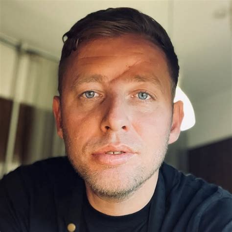 Max777 Surronmax777 • Threads Say More