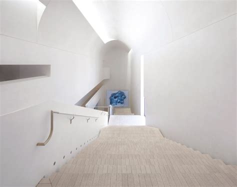 Sculptural Facade Directs Daylight Into Smart Design Studios House Sculptural Facade Directs Daylight Into Smart Design Studios House