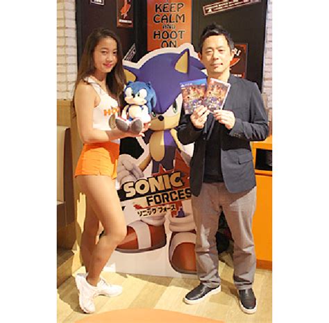 Hooters Is Promoting The New Sonic The Hedgehog Game