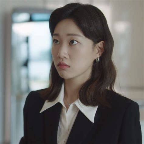 Yoon Kyung Extraordinary Attorney Woo Woo Young Good Wife Face
