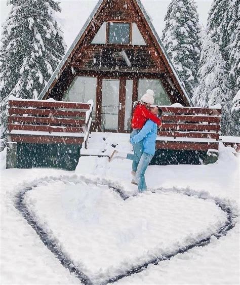 პოეზიის სამყარო ქალის სახეზე ყოველთვის იკითხება თუ Facebook