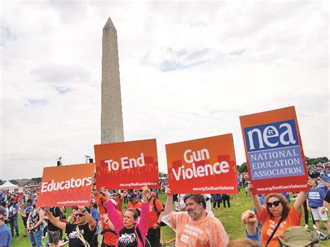 သဘာဝပတ်ဝန်းကျင်အပေါ် အကျိုးပြုတဲ့ လျှပ်စစ်ကားများ News And Periodical Enterprise