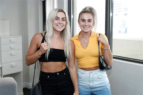 Cavinder Twins Bikinis Porn Girls
