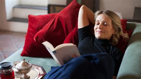 Keep Forgetting Things Neuroscience Says This Memory Fixing Brain Habit Works Best