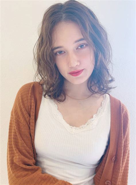 写真 9枚目 悩みをプラスに転換♡この時期気になるクセ毛は「ふわっとパーマ」で生かそう！ Locari（ロカリ）