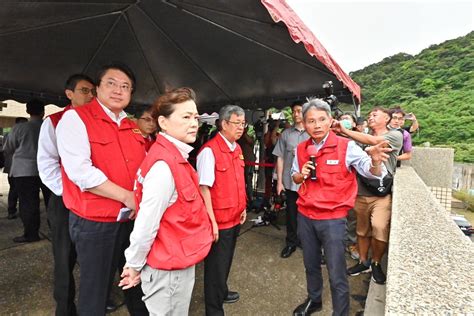 中華民國行政院 海葵颱風 逼近，防汛準備更加重要。 關切防汛建設整備情形，行政院 陳建仁 Chen