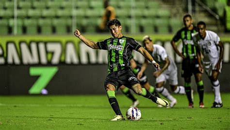 Мигелито которого связывают с Динамо своим дебютным голом принёс