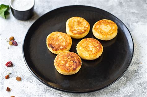 팬케이크 커드 브렉퍼스트 코티지 치즈 디저트 치즈케이크 스위트 Syrniki 건강 식사 최고 보기 복사 공간 소박한 음식 배경 0명에 대한 스톡 사진 및 기타 이미지