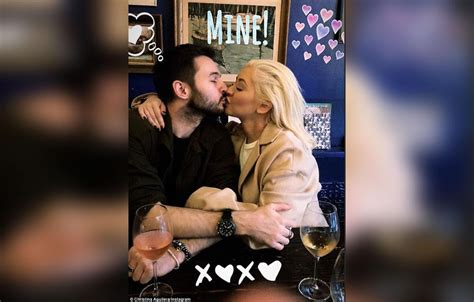 Christina Aguilera Gets Dirrty With Sexy Naked Pics On Instagram