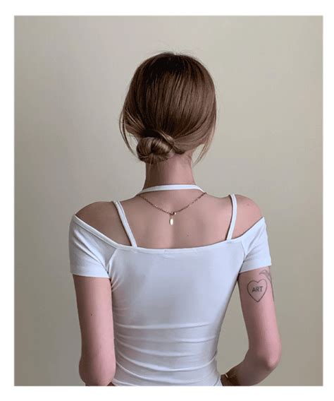 당일발송주문폭주made 스트랩 홀터 오프숄더 반팔티 뒷태여신여리핏 몸매보정 섹시글램 핀터레스트옷 유니크 스트랩 유니크스우파코디할리우드페스티벌