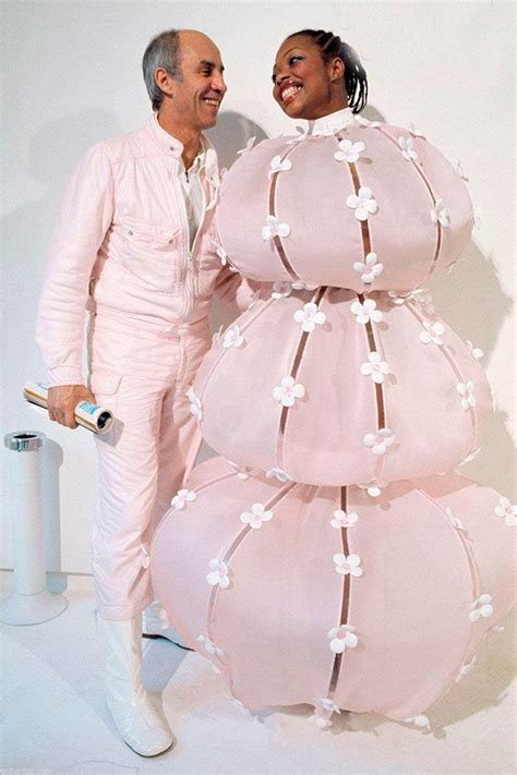 ყველაზე უცნაური საპატარძლო კაბები Allnews Ge